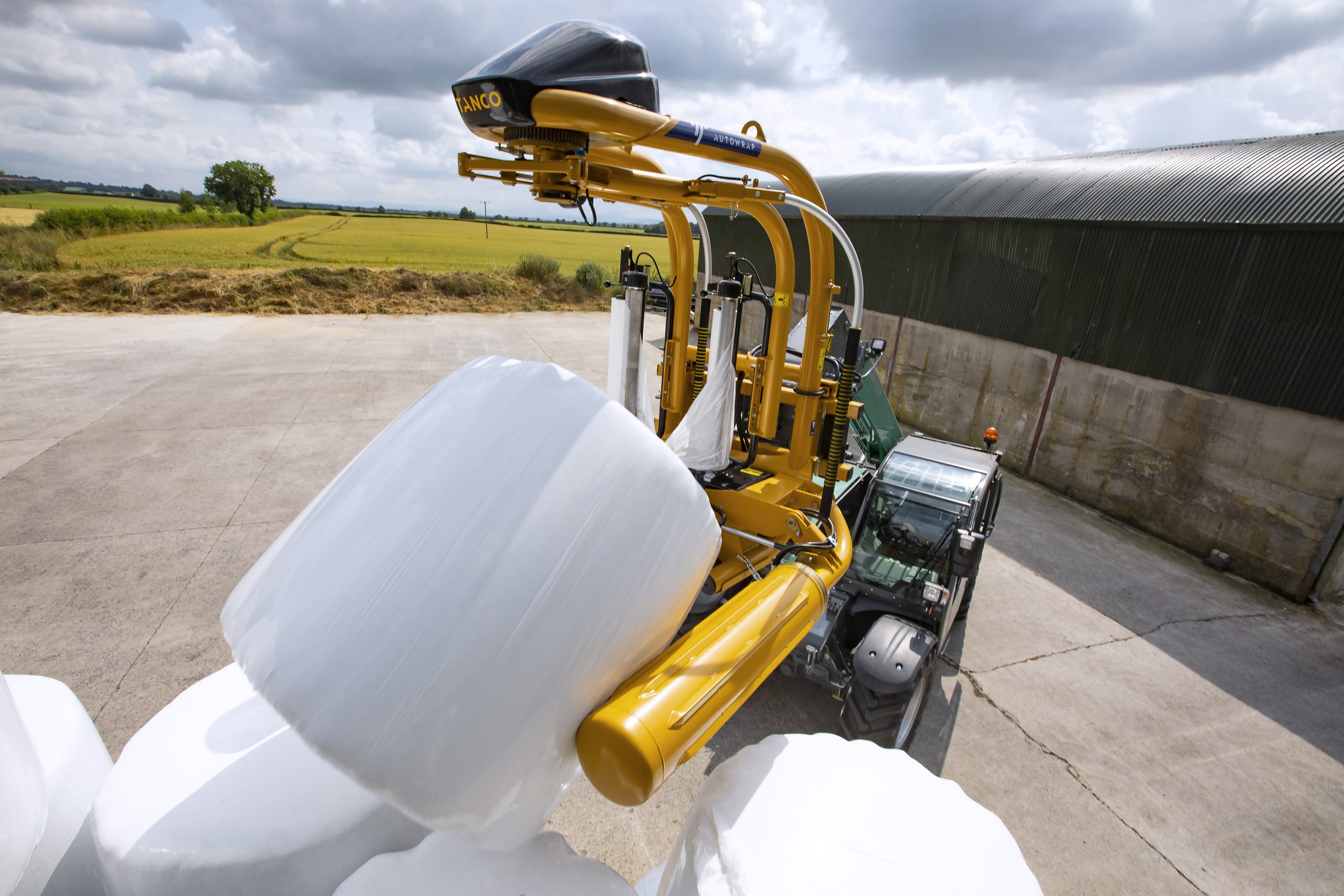 Tanco Round Bale Wrapper – TS200 – Leading Edge Equipment